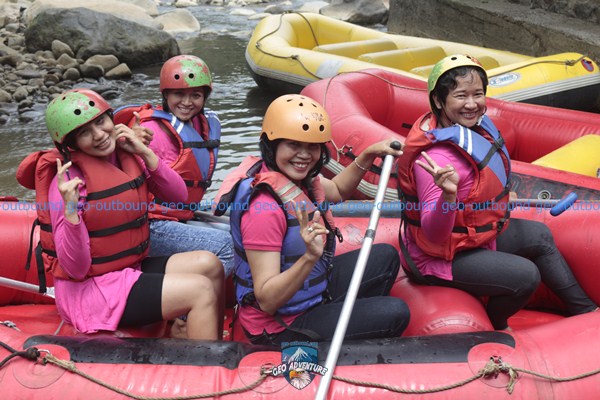 FUN RAFTING BANDUNG SMABA PK POLRI - EVENT ORGANIZER OUTBOUND